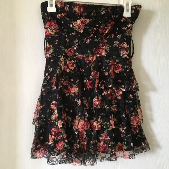 Deb | Tops | Deb Strapless Lace Top Size S | Poshmark